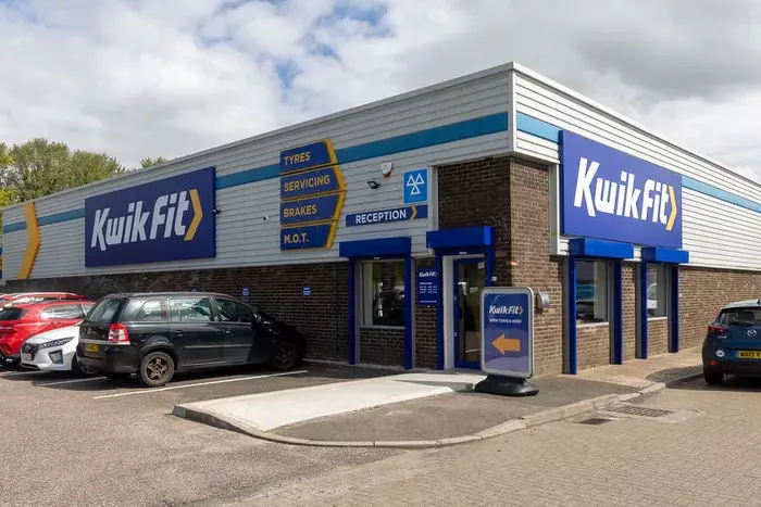 Tyres, MOTs & Servicing in Swindon - Kwik Fit